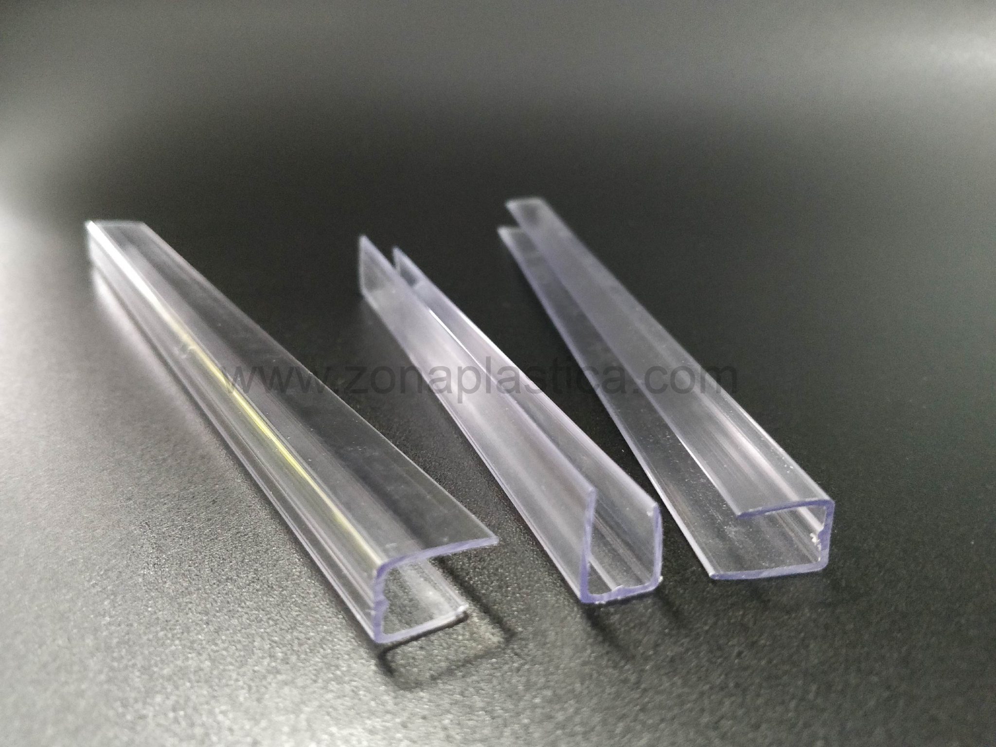 Perfiles para union de policarbonato – Zona Plástica